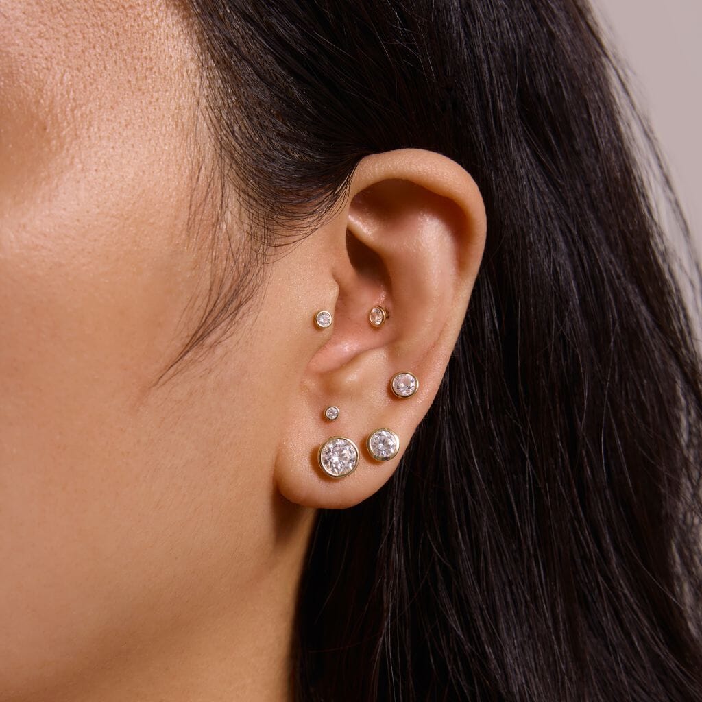 Gold Dent Diamond Piercing | Fine Piercings | Adornmonde